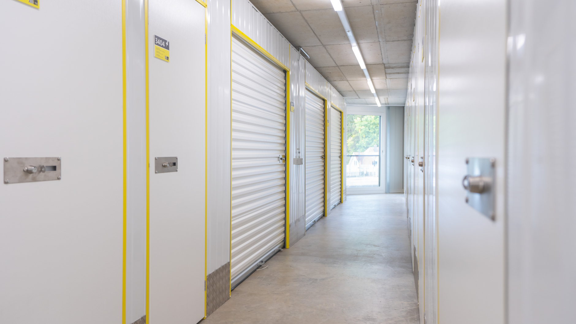 Self storage in Barcelona Sants-Badal | zebrabox.es